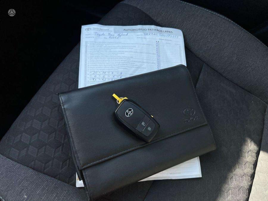 Grey Toyota Yaris 2023 in Klaipeda, with an engine capacity of 1.49 L and mileage of 73 thousand km for 18600 €, photo 24 on AUTOMOTO.COM.LV