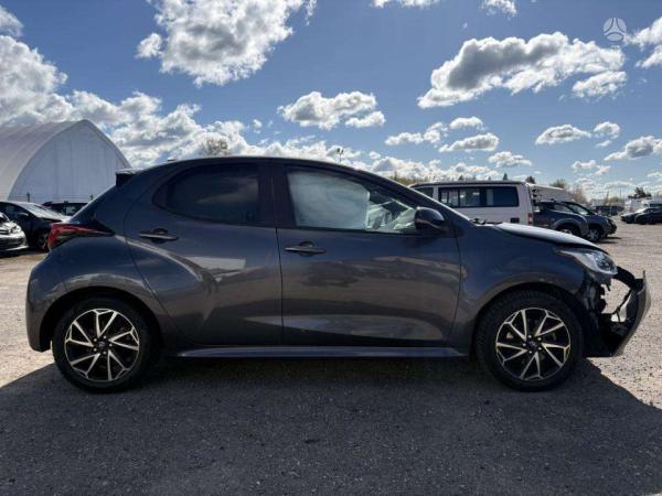 Pelēks Toyota Yaris 2023 Radviliškis, ar dzinēja tilpumu 1.49 L un nobraukumu 30 tūkst. km par 7350 €, foto 7 vietnē AUTOMOTO.COM.LV