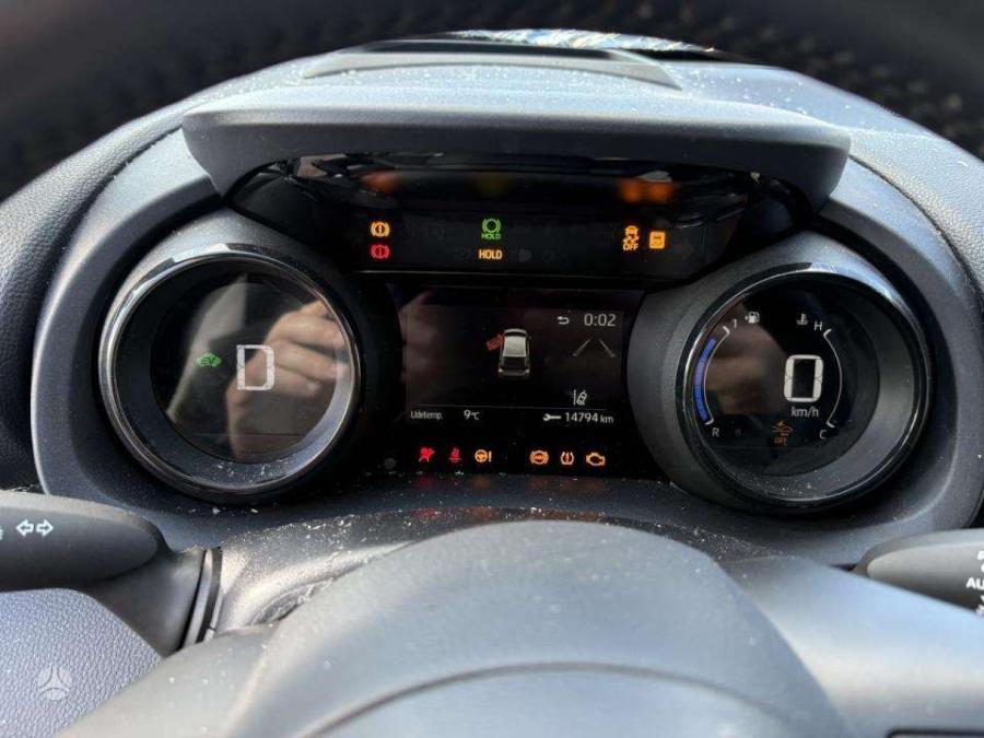 Pelēks Toyota Yaris 2023 Radviliškis, ar dzinēja tilpumu 1.49 L un nobraukumu 30 tūkst. km par 7350 €, foto 16 vietnē AUTOMOTO.COM.LV