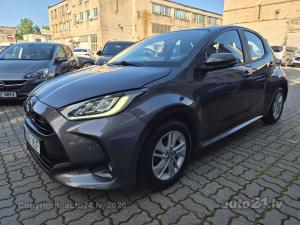 Grey Toyota Yaris 2023 in Tallinn, with an engine capacity of 1.50 L and mileage of 0 thousand km for 13990 €, photo 3 on AUTOMOTO.COM.LV
