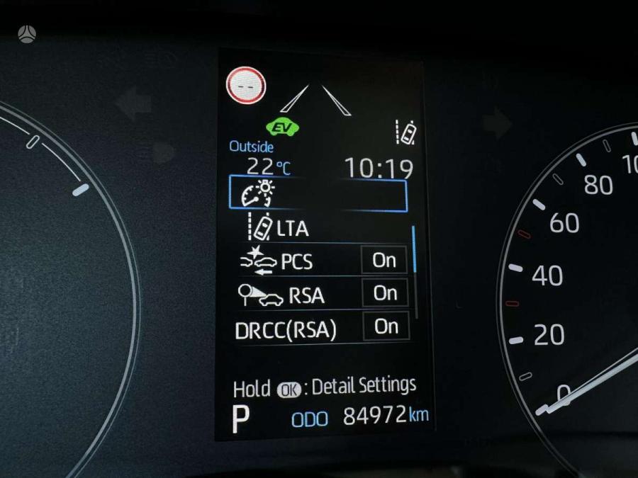 Grey Toyota Yaris 2023 in Vilnius, with an engine capacity of 1.50 L and mileage of 85 thousand km for 15950 €, photo 10 on AUTOMOTO.COM.LV
