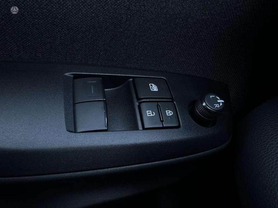 Grey Toyota Yaris 2023 in Vilnius, with an engine capacity of 1.50 L and mileage of 85 thousand km for 15950 €, photo 25 on AUTOMOTO.COM.LV