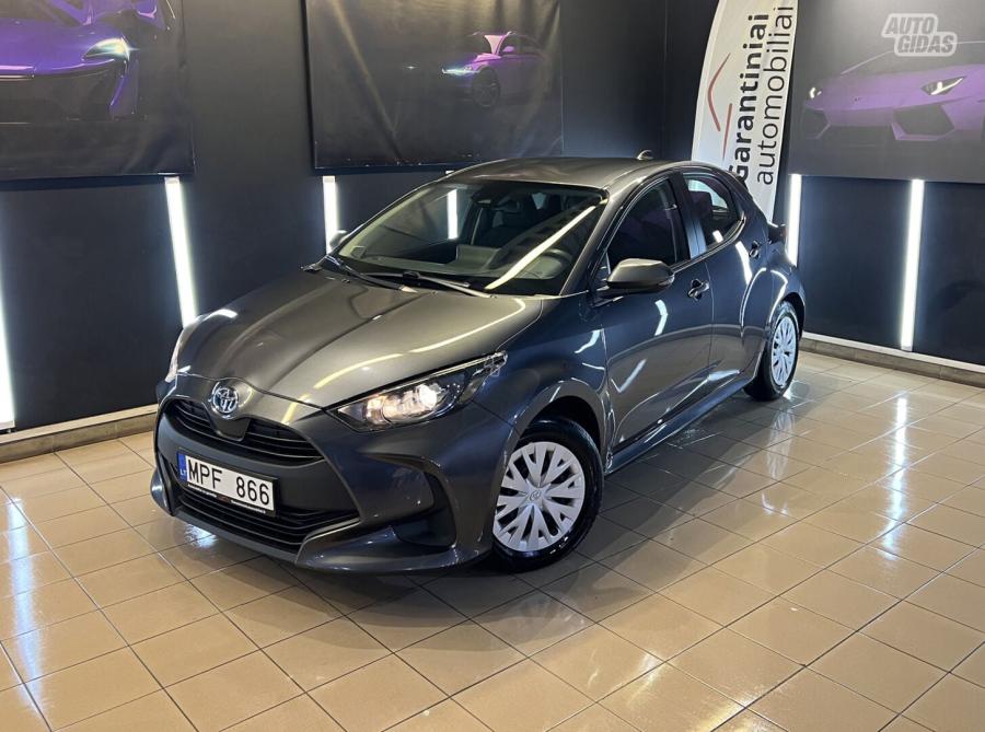 Серый Тойота Ярис 2023 в Авиженяй, объемом двигателя 1.50 л и пробегом 85 тыс. км за 15950 €, фото 1 на AUTOMOTO.COM.LV