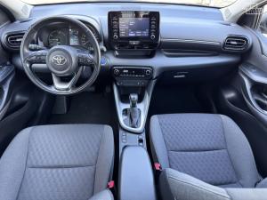 Grey Toyota Yaris 2023 in Avizieniai, with an engine capacity of 1.50 L and mileage of 74 thousand km for 16950 €, photo 6 on AUTOMOTO.COM.LV