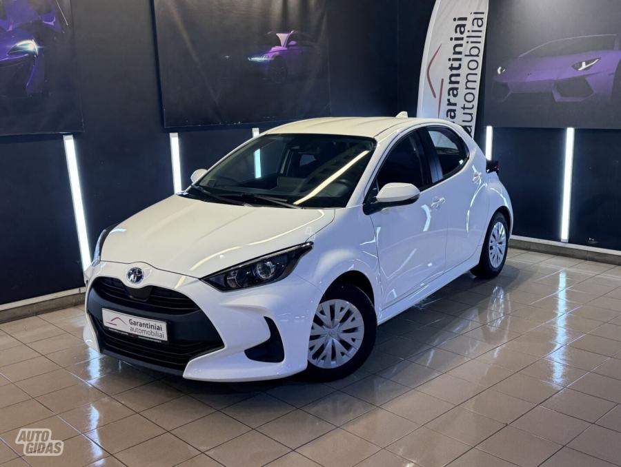 Серый Тойота Ярис 2023 в Авиженяй, объемом двигателя 1.50 л и пробегом 108 тыс. км за 14500 €, фото 1 на AUTOMOTO.COM.LV