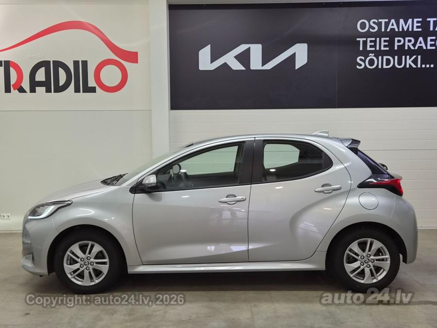 Pelēks Toyota Yaris 2023 Hāpsalu, ar dzinēja tilpumu 1.50 L un nobraukumu 156 tūkst. km par 13900 €, foto 1 vietnē AUTOMOTO.COM.LV