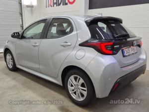 Pelēks Toyota Yaris 2023 Hāpsalu, ar dzinēja tilpumu 1.50 L un nobraukumu 156 tūkst. km par 13900 €, foto 7 vietnē AUTOMOTO.COM.LV