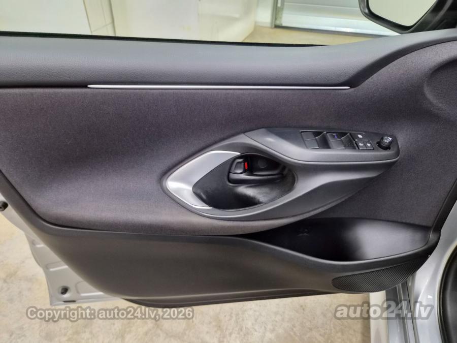 Pelēks Toyota Yaris 2023 Hāpsalu, ar dzinēja tilpumu 1.50 L un nobraukumu 156 tūkst. km par 13900 €, foto 11 vietnē AUTOMOTO.COM.LV