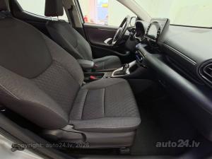 Pelēks Toyota Yaris 2023 Hāpsalu, ar dzinēja tilpumu 1.50 L un nobraukumu 156 tūkst. km par 13900 €, foto 25 vietnē AUTOMOTO.COM.LV