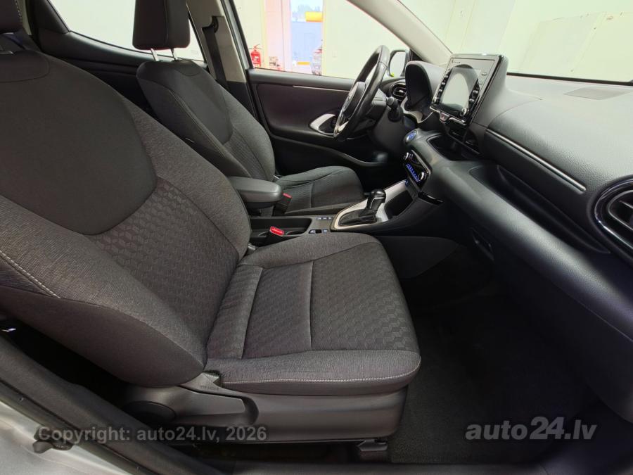 Pelēks Toyota Yaris 2023 Hāpsalu, ar dzinēja tilpumu 1.50 L un nobraukumu 156 tūkst. km par 13900 €, foto 25 vietnē AUTOMOTO.COM.LV