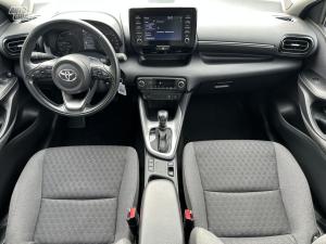 Серый Тойота Ярис 2023 в Авиженяй, объемом двигателя 1.50 л и пробегом 90 тыс. км за 14950 €, фото 4 на AUTOMOTO.COM.LV