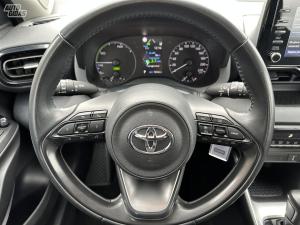 Серый Тойота Ярис 2023 в Авиженяй, объемом двигателя 1.50 л и пробегом 90 тыс. км за 14950 €, фото 7 на AUTOMOTO.COM.LV