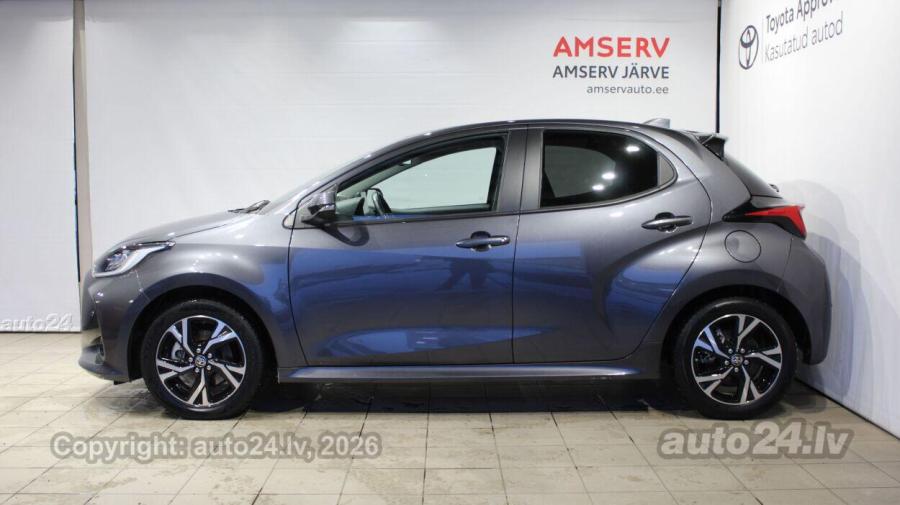 Pelēks Toyota Yaris 2024 Tallina, ar dzinēja tilpumu 1.49 L un nobraukumu 20 tūkst. km par 21490 €, foto 3 vietnē AUTOMOTO.COM.LV