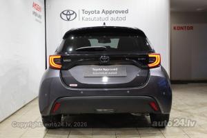 Pelēks Toyota Yaris 2024 Tallina, ar dzinēja tilpumu 1.49 L un nobraukumu 20 tūkst. km par 21490 €, foto 4 vietnē AUTOMOTO.COM.LV