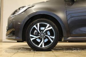 Pelēks Toyota Yaris 2024 Tallina, ar dzinēja tilpumu 1.49 L un nobraukumu 20 tūkst. km par 21490 €, foto 15 vietnē AUTOMOTO.COM.LV