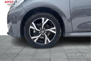 Pelēks Toyota Yaris 2024 Paide, ar dzinēja tilpumu 1.50 L un nobraukumu 26 tūkst. km par 21490 €, foto 14 vietnē AUTOMOTO.COM.LV