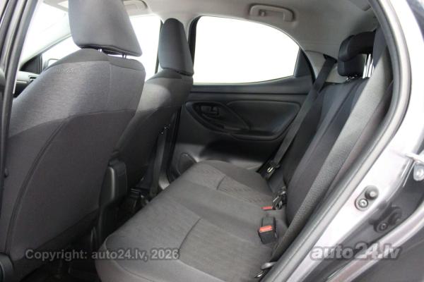 Pelēks Toyota Yaris 2024 Viljandi, ar dzinēja tilpumu 1.50 L un nobraukumu 24 tūkst. km par 21490 €, foto 7 vietnē AUTOMOTO.COM.LV