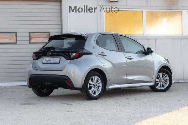 Pelēks Toyota Yaris 2024 Jelgava, ar dzinēja tilpumu 1.50 L un nobraukumu 25 tūkst. km par 20600 €, foto 5 vietnē AUTOMOTO.COM.LV
