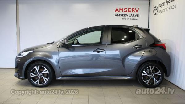 Grey Toyota Yaris 2024 in Tallinn, with an engine capacity of 1.50 L and mileage of 34 thousand km for 21490 €, photo 3 on AUTOMOTO.COM.LV