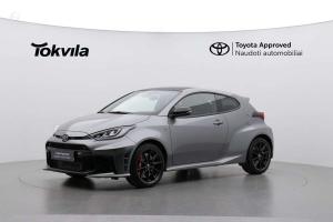 Pelēks Toyota Yaris 2024 Viļņa, ar dzinēja tilpumu 1.62 L un nobraukumu 15 tūkst. km par 52500 €, foto  vietnē AUTOMOTO.COM.LV