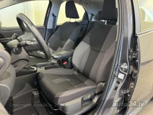 Grey Toyota Yaris 2024 in Tallinn, with an engine capacity of 1.50 L and mileage of 27 thousand km for 19900 €, photo 6 on AUTOMOTO.COM.LV