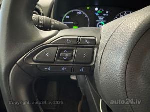 Grey Toyota Yaris 2024 in Tallinn, with an engine capacity of 1.50 L and mileage of 27 thousand km for 19900 €, photo 12 on AUTOMOTO.COM.LV