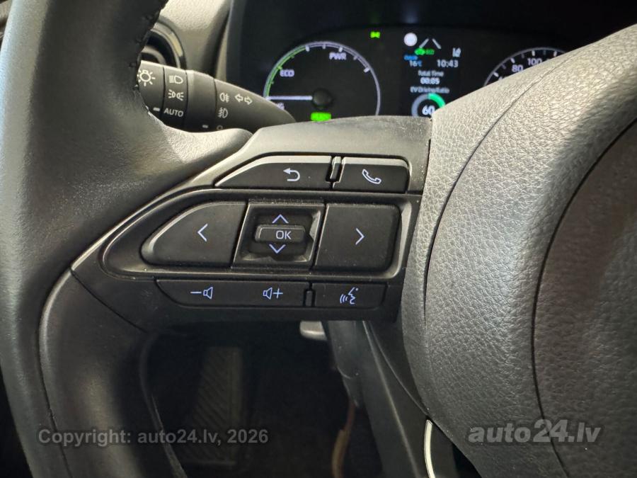 Grey Toyota Yaris 2024 in Tallinn, with an engine capacity of 1.50 L and mileage of 27 thousand km for 19900 €, photo 12 on AUTOMOTO.COM.LV