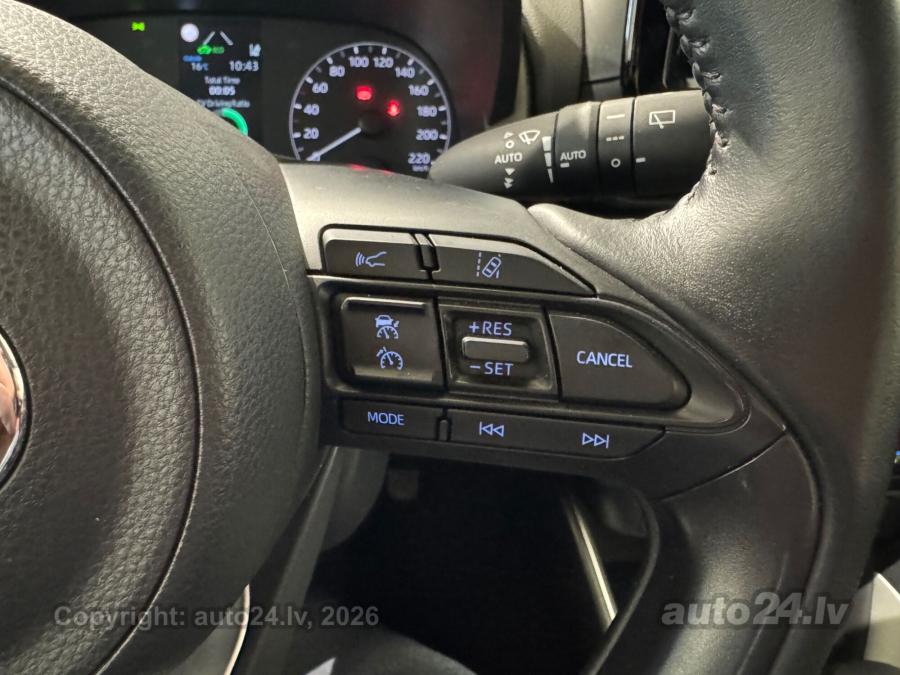 Grey Toyota Yaris 2024 in Tallinn, with an engine capacity of 1.50 L and mileage of 27 thousand km for 19900 €, photo 13 on AUTOMOTO.COM.LV