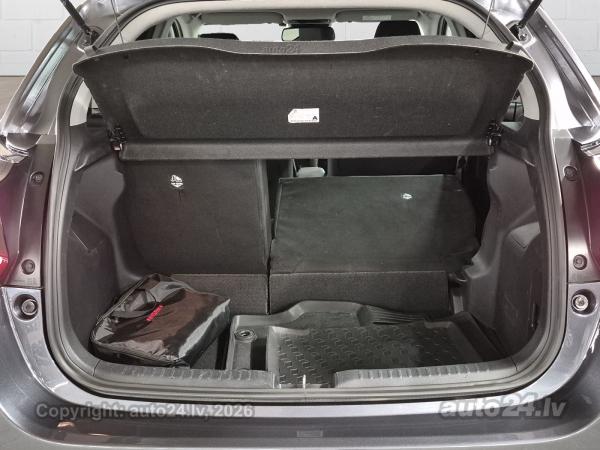 Pelēks Toyota Yaris 2024 Tallina, ar dzinēja tilpumu 1.50 L un nobraukumu 31 tūkst. km par 21490 €, foto 10 vietnē AUTOMOTO.COM.LV