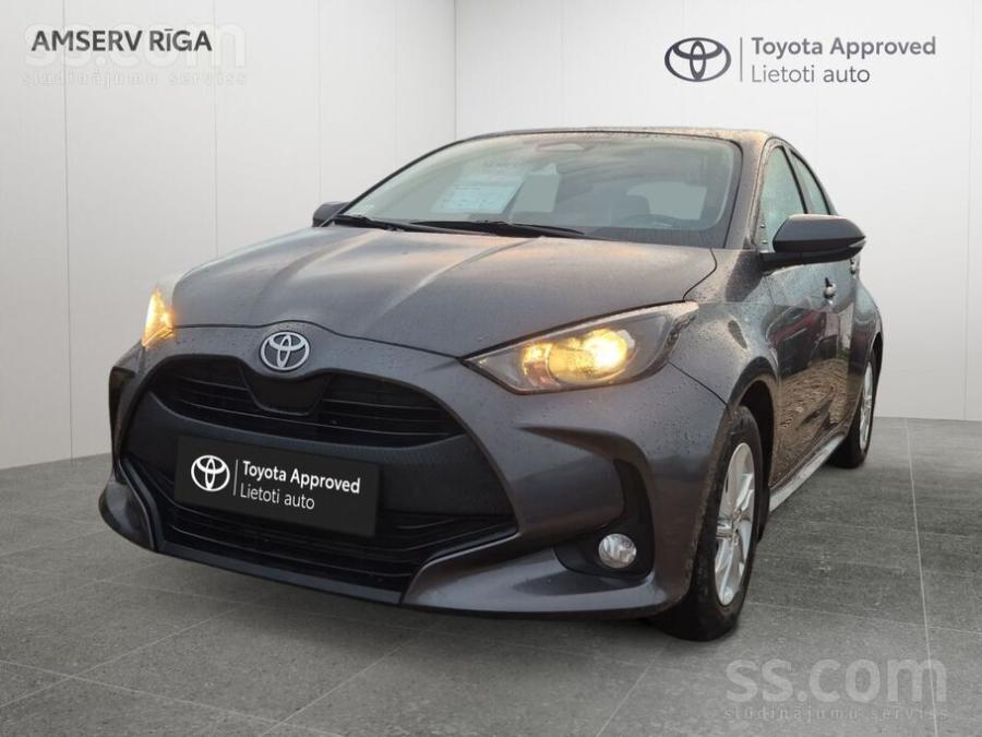 Pelēks Toyota Yaris 2024 Rīga, ar dzinēja tilpumu 1.50 L un nobraukumu 35 tūkst. km par 17900 €, foto 1 vietnē AUTOMOTO.COM.LV