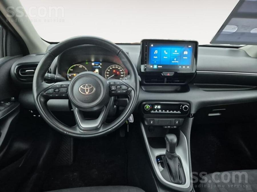 Pelēks Toyota Yaris 2024 Rīga, ar dzinēja tilpumu 1.50 L un nobraukumu 35 tūkst. km par 17900 €, foto 10 vietnē AUTOMOTO.COM.LV
