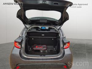 Pelēks Toyota Yaris 2024 Rīga, ar dzinēja tilpumu 1.50 L un nobraukumu 35 tūkst. km par 17900 €, foto 11 vietnē AUTOMOTO.COM.LV