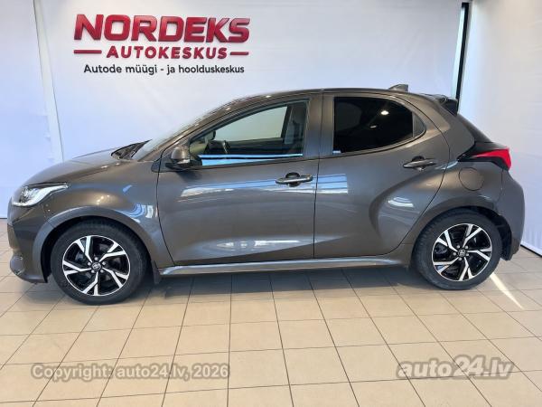 Тойота Ярис 2024 в Таллин на AUTOMOTO.COM.LV Серый Тойота Ярис 2024 в Таллин, объемом двигателя 1.50 л и пробегом 78 тыс. км за 18990 €, фото 4 на AUTOMOTO.COM.LV
