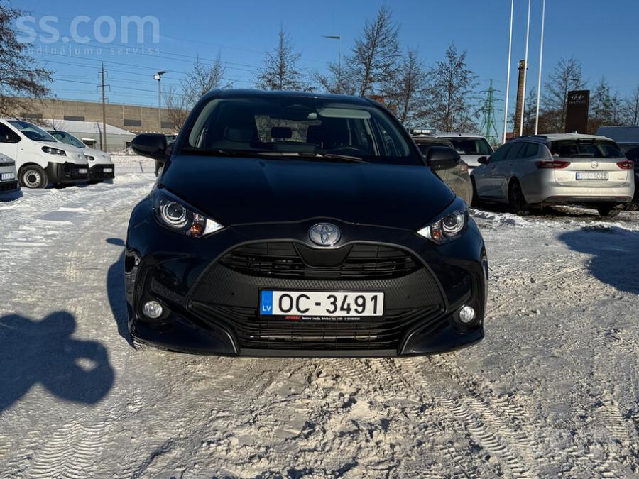 Pelēks Toyota Yaris 2025 Liepāja, ar dzinēja tilpumu 1.50 L un nobraukumu 21 tūkst. km par 20800 €, foto 4 vietnē AUTOMOTO.COM.LV