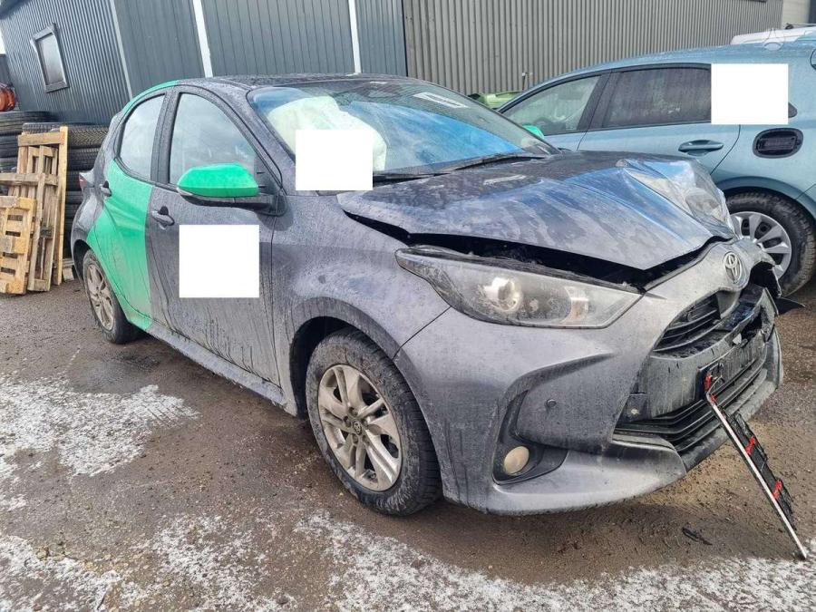 Pelēks Toyota Yaris 2025 Šilutė, ar dzinēja tilpumu 1.49 L un nobraukumu 19 tūkst. km par 10900 €, foto 4 vietnē AUTOMOTO.COM.LV