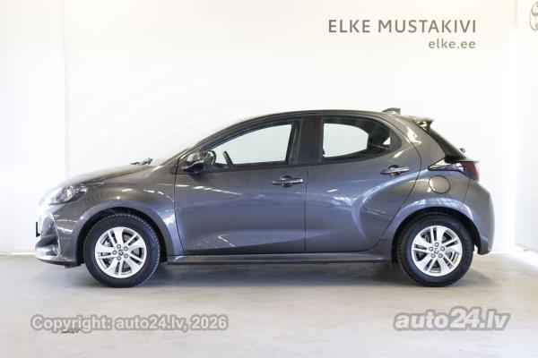Pelēks Toyota Yaris 2025 Tallina, ar dzinēja tilpumu 1.49 L un nobraukumu 27 tūkst. km par 21400 €, foto 3 vietnē AUTOMOTO.COM.LV