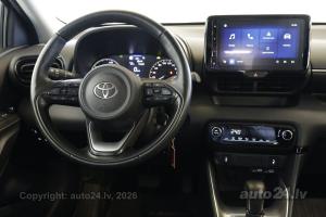 Pelēks Toyota Yaris 2025 Tallina, ar dzinēja tilpumu 1.49 L un nobraukumu 27 tūkst. km par 21400 €, foto 10 vietnē AUTOMOTO.COM.LV