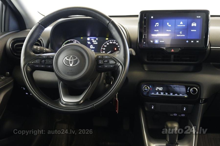 Pelēks Toyota Yaris 2025 Tallina, ar dzinēja tilpumu 1.49 L un nobraukumu 27 tūkst. km par 21400 €, foto 10 vietnē AUTOMOTO.COM.LV
