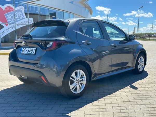 Pelēks Toyota Yaris 2025 Liepāja, ar dzinēja tilpumu 1.50 L un nobraukumu 21 tūkst. km par 19700 €, foto 6 vietnē AUTOMOTO.COM.LV