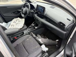 Pelēks Toyota Yaris 2025 Radviliškis, ar dzinēja tilpumu 1.49 L un nobraukumu 4 tūkst. km par 13249 €, foto 12 vietnē AUTOMOTO.COM.LV