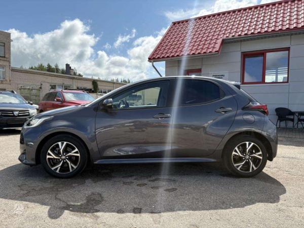Grey Toyota Yaris 2025 in Radviliskis, with an engine capacity of 1.49 L and mileage of 8 thousand km for 18950 €, photo 5 on AUTOMOTO.COM.LV