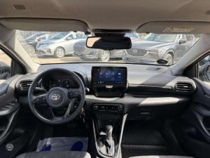 Pelēks Toyota Yaris 2025 Radviliškis, ar dzinēja tilpumu 1.49 L un nobraukumu 8 tūkst. km par 18950 €, foto 13 vietnē AUTOMOTO.COM.LV