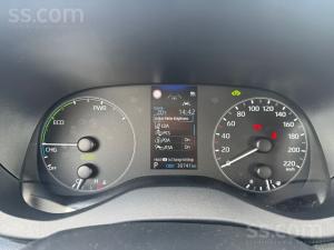 Pelēks Toyota Yaris 2025 Rīga, ar dzinēja tilpumu 1.50 L un nobraukumu 31 tūkst. km par 19700 €, foto 14 vietnē AUTOMOTO.COM.LV