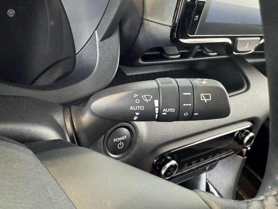 Pelēks Toyota Yaris 2025 Šauļi, ar dzinēja tilpumu 1.50 L un nobraukumu 9 tūkst. km par 21900 €, foto 15 vietnē AUTOMOTO.COM.LV
