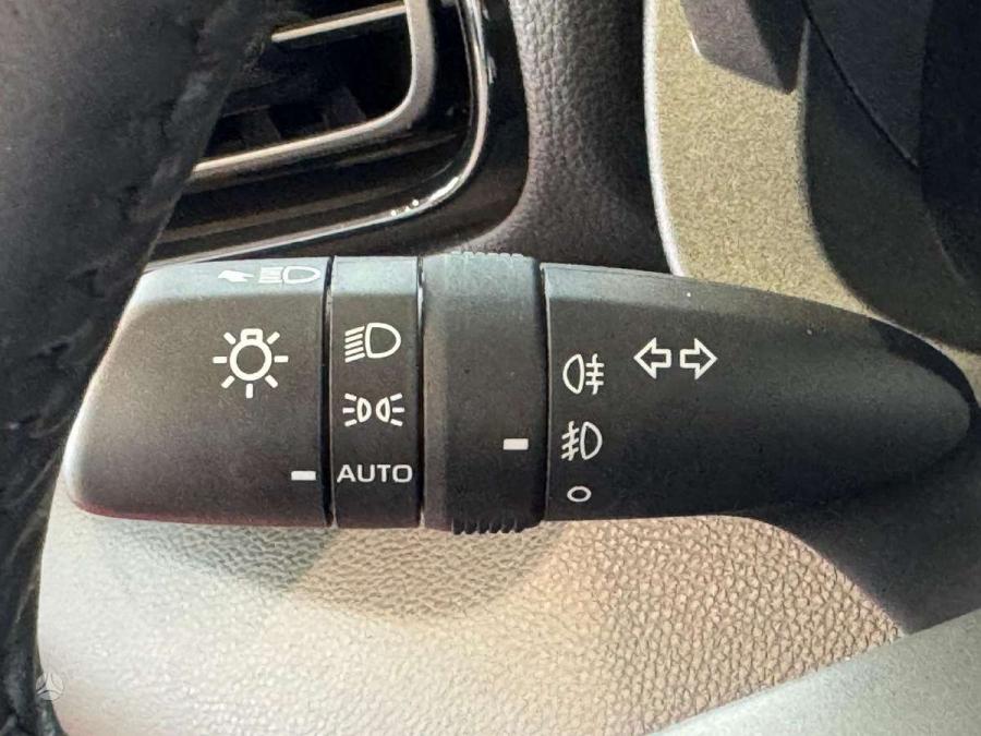 Pelēks Toyota Yaris 2025 Šauļi, ar dzinēja tilpumu 1.50 L un nobraukumu 9 tūkst. km par 21900 €, foto 17 vietnē AUTOMOTO.COM.LV