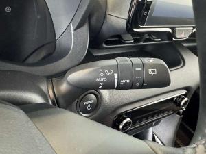Pelēks Toyota Yaris 2025 Šauļi, ar dzinēja tilpumu 1.50 L un nobraukumu 9 tūkst. km par 21900 €, foto 16 vietnē AUTOMOTO.COM.LV