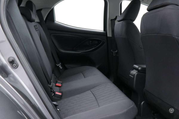 Pelēks Toyota Yaris 2025 Viļņa, ar dzinēja tilpumu 1.49 L un nobraukumu 34 tūkst. km par 21900 €, foto 10 vietnē AUTOMOTO.COM.LV