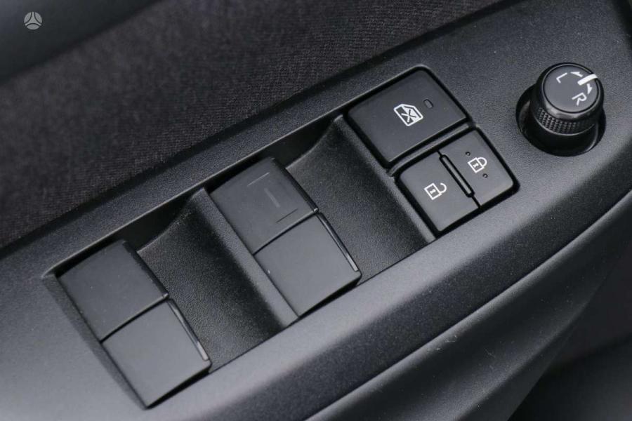 Pelēks Toyota Yaris 2025 Viļņa, ar dzinēja tilpumu 1.49 L un nobraukumu 34 tūkst. km par 21900 €, foto 25 vietnē AUTOMOTO.COM.LV