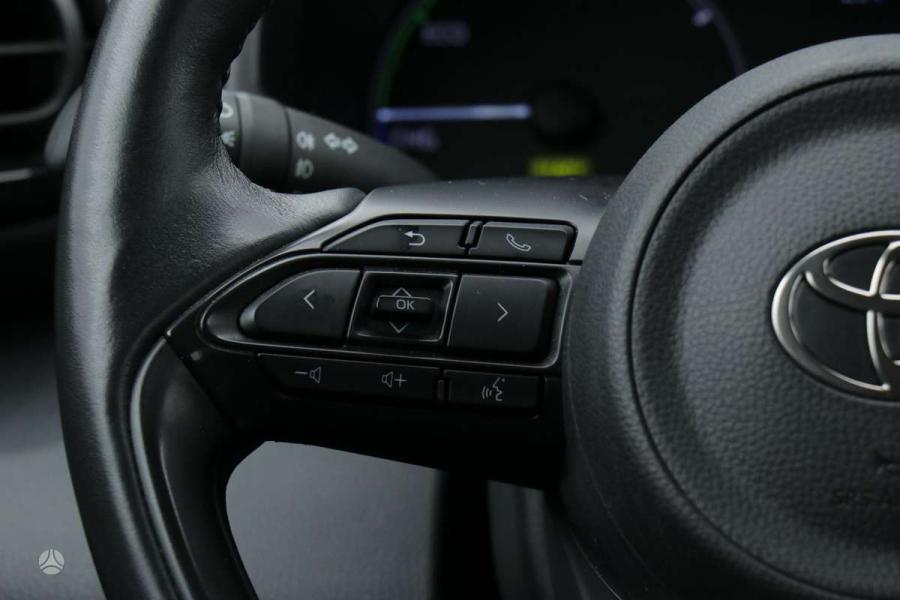 Pelēks Toyota Yaris 2025 Viļņa, ar dzinēja tilpumu 1.49 L un nobraukumu 34 tūkst. km par 21900 €, foto 28 vietnē AUTOMOTO.COM.LV