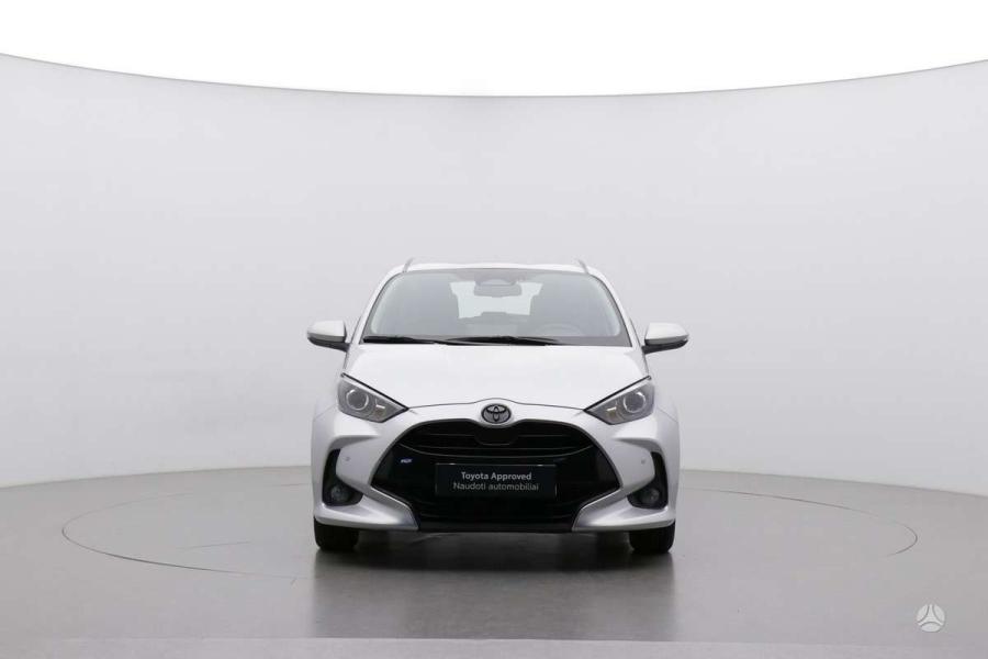 Pelēks Toyota Yaris 2025 Viļņa, ar dzinēja tilpumu 1.49 L un nobraukumu 32 tūkst. km par 19990 €, foto 7 vietnē AUTOMOTO.COM.LV